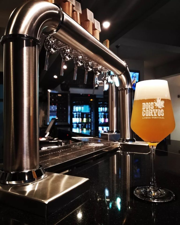 Top 7 Bars in Funchal Madeira - Portugal.com
