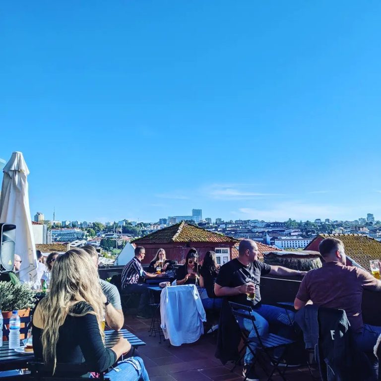 9 Best Bars in Porto - Portugal.com