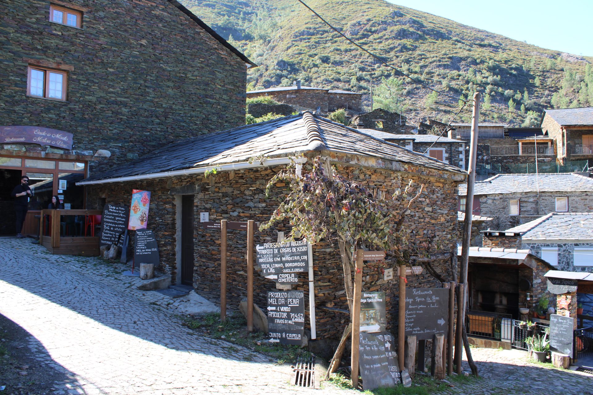 Aldeia da Pena, the challenges of one of the most isolated Portuguese ...