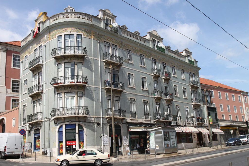 9 Best Neighborhoods to Live in Lisbon - Portugal.com
