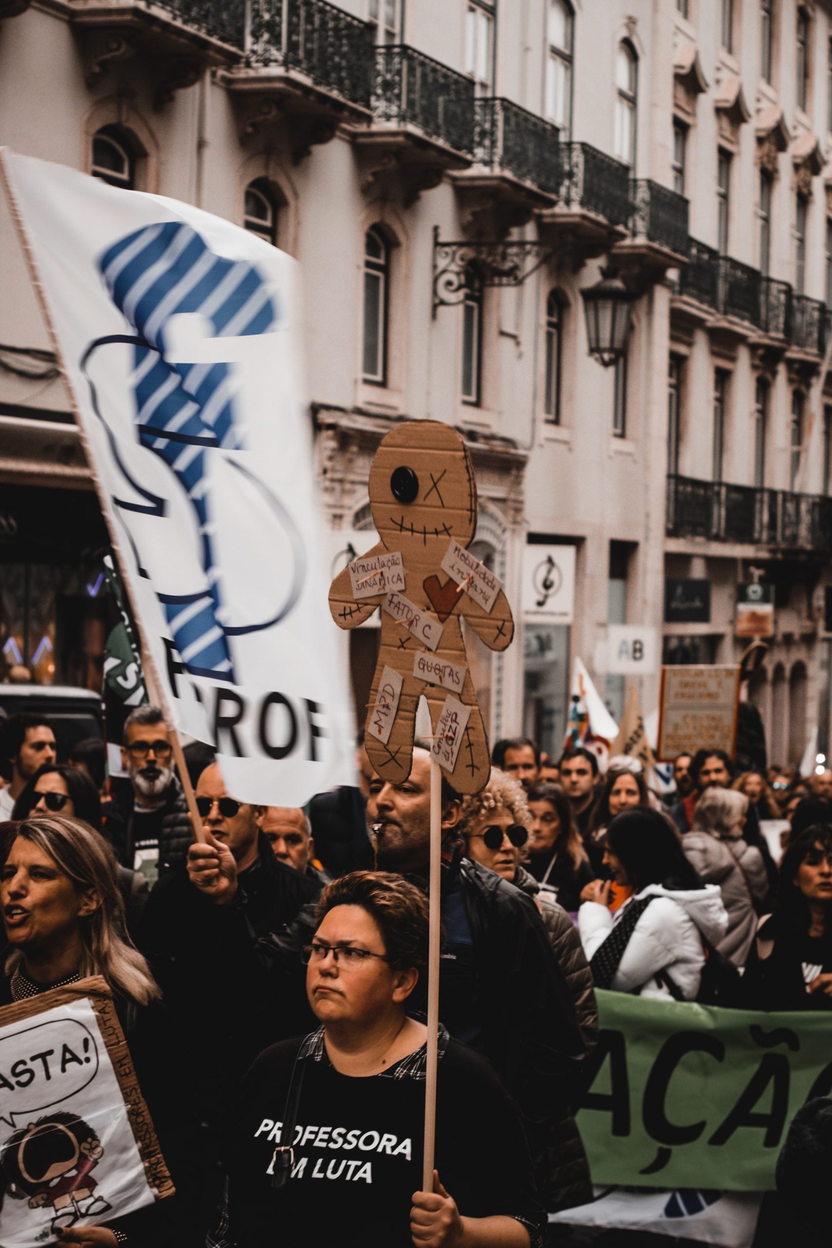 Protest for the Right to Housing Takes Place on April 1 in Portugal ...