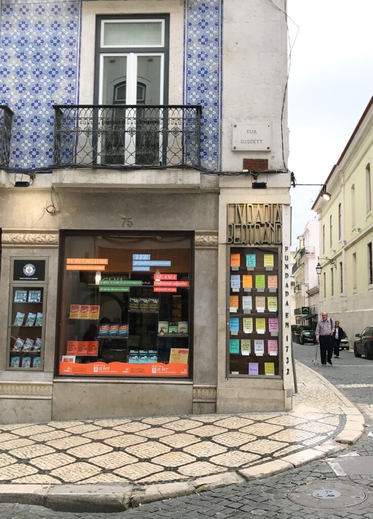 11 Bookstores in Lisbon You Need to Visit - Portugal.com