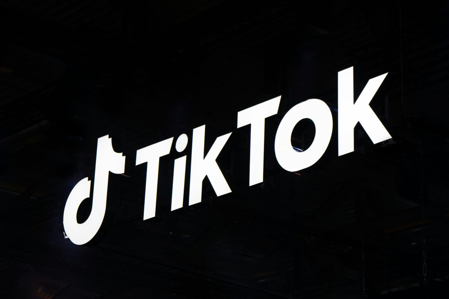 Who Are the Top 10 TikTok Influencers from Portugal? - Portugal.com