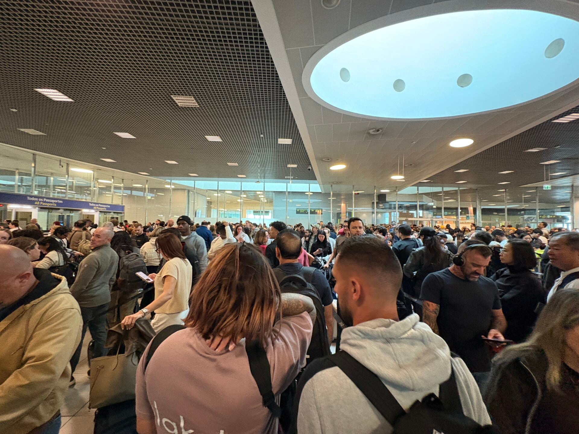 Lisbon Airport Suspends EU Biometric Border System after Holiday Travel ...